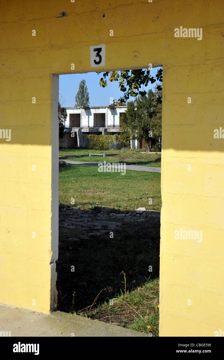 Reims Gueux historic motor circuit in France The old pits and ...