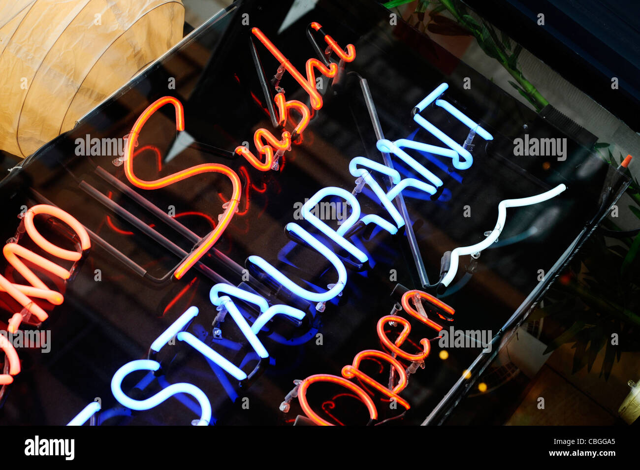 Neon restaurant sign hi-res stock photography and images - Alamy