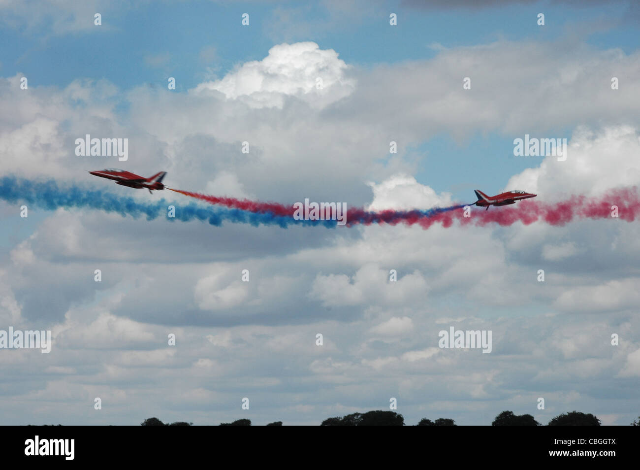 RAF RED ARROWS IN DISPLAY ACTION Stock Photo - Alamy