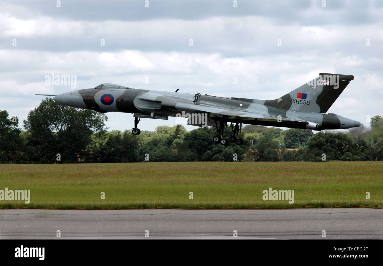 VULCAN IN FLIGHT Stock Photo - Alamy