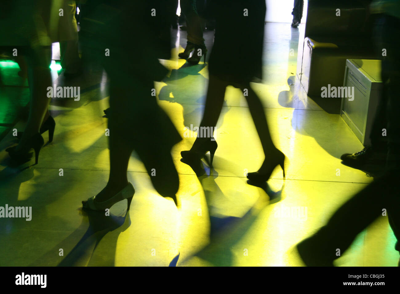 crowd on dance floor in night club disco Stock Photo - Alamy