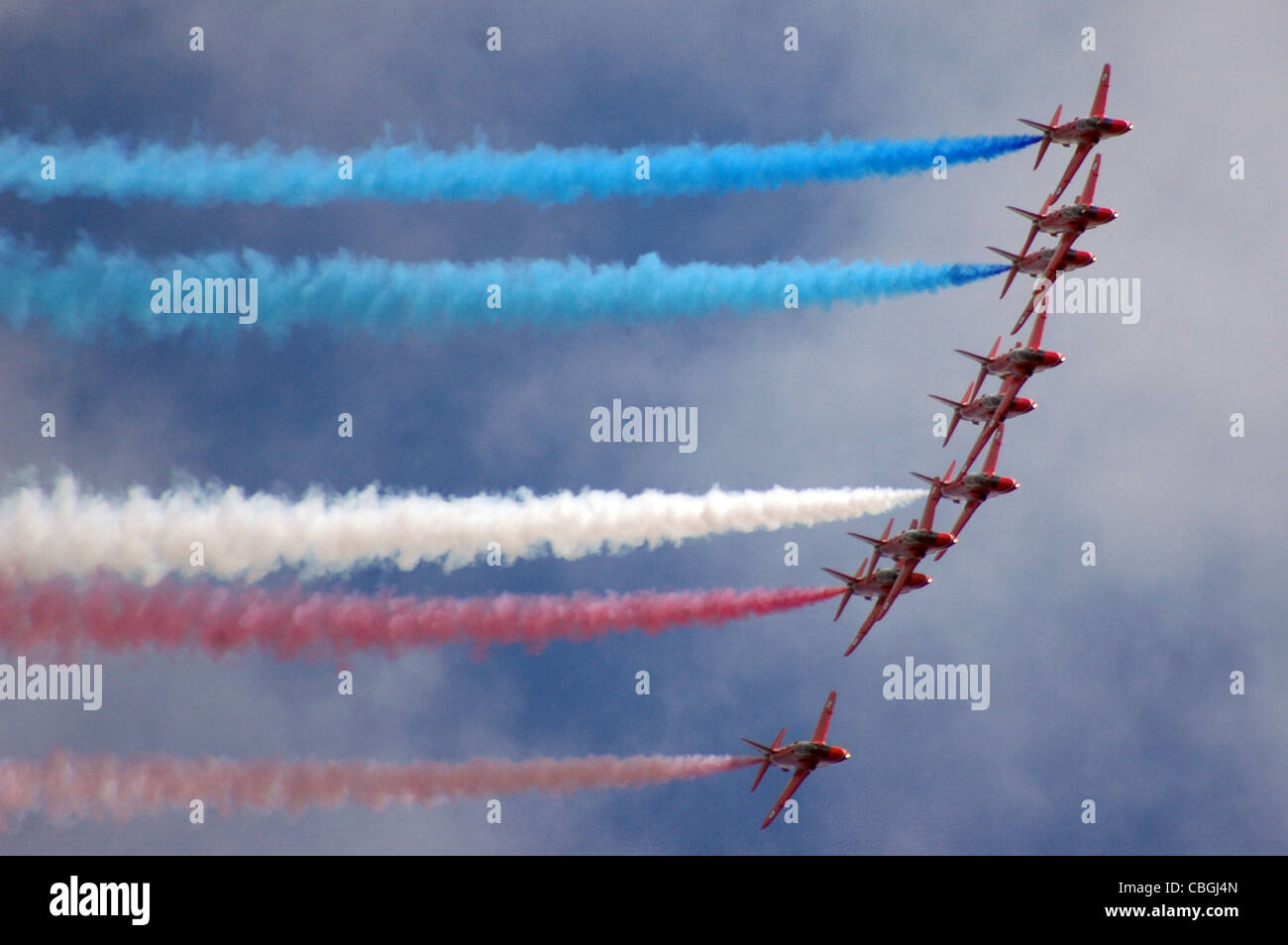 RAF RED ARROWS IN DISPLAY ACTION Stock Photo - Alamy
