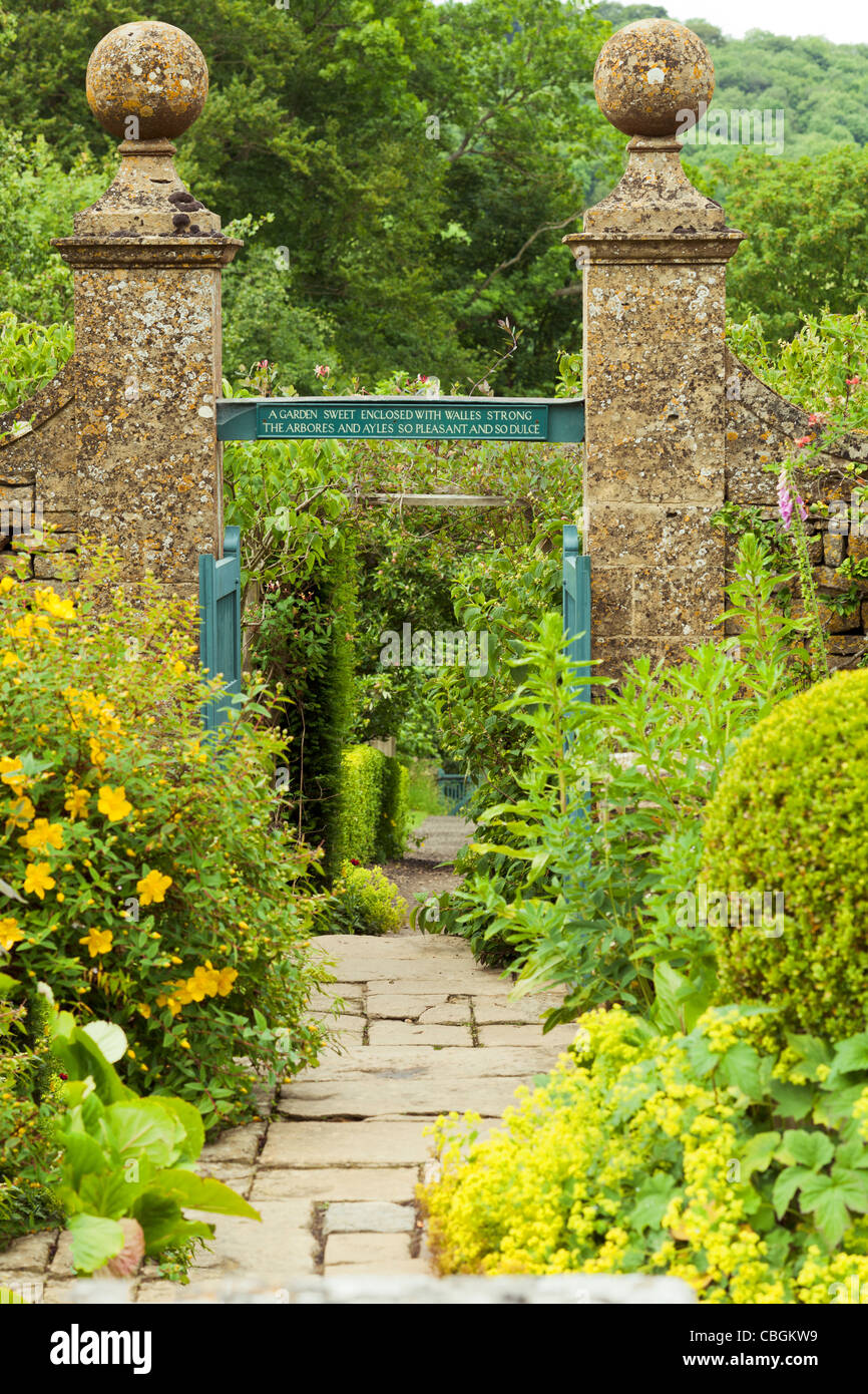 Gate of a garden hi-res stock photography and images - Alamy