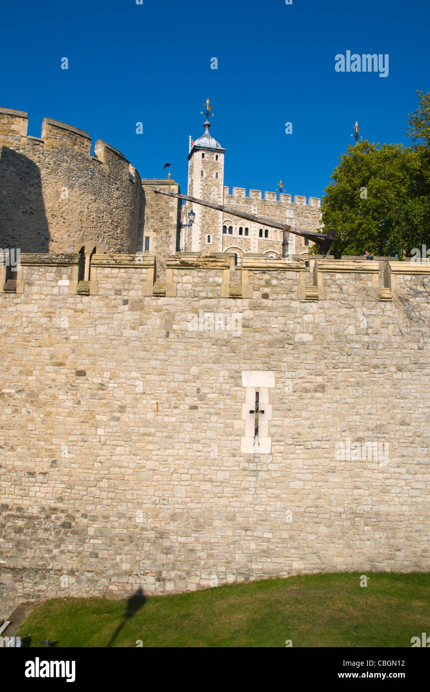 Tower of London fortress complex exterior Tower Hill area central ...