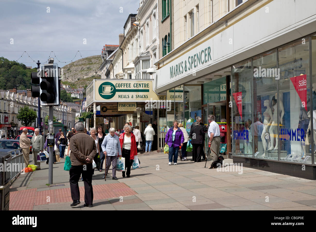 Scene in Llandudno town centre Stock Photo: 41550446 - Alamy