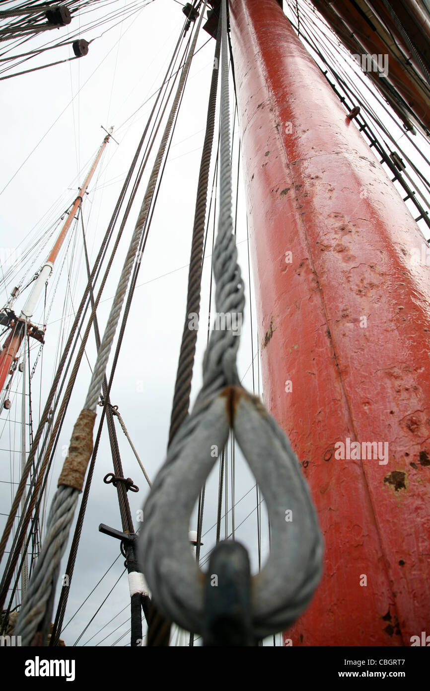 vessel equipment. Rigging Stock Photo - Alamy