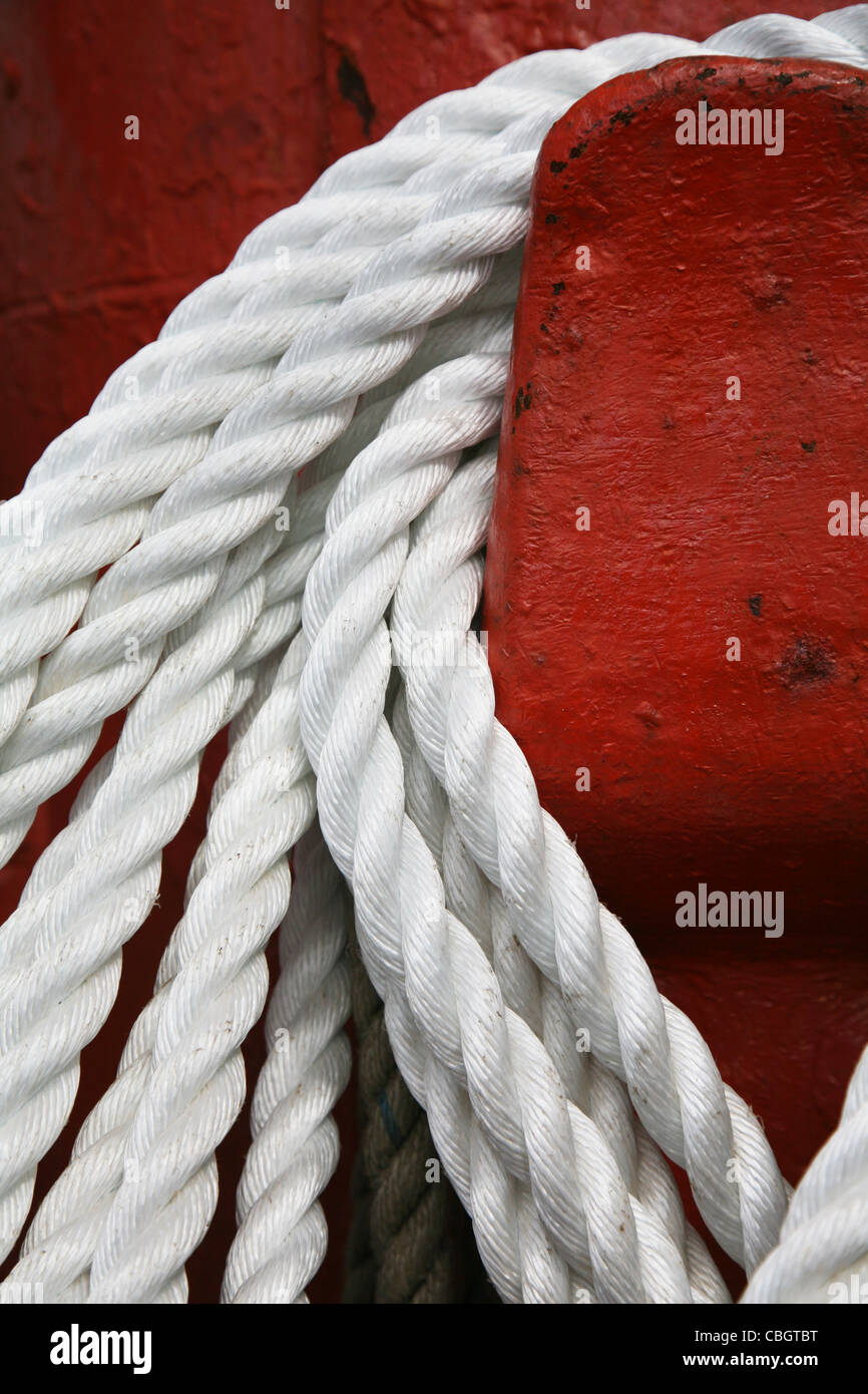 vessel equipment. Rigging. rope Stock Photo - Alamy