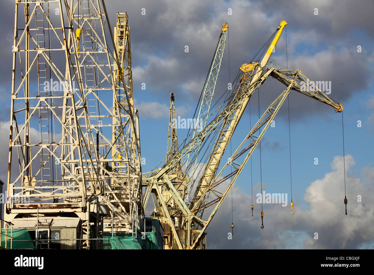 Historic dock cranes hi-res stock photography and images - Alamy