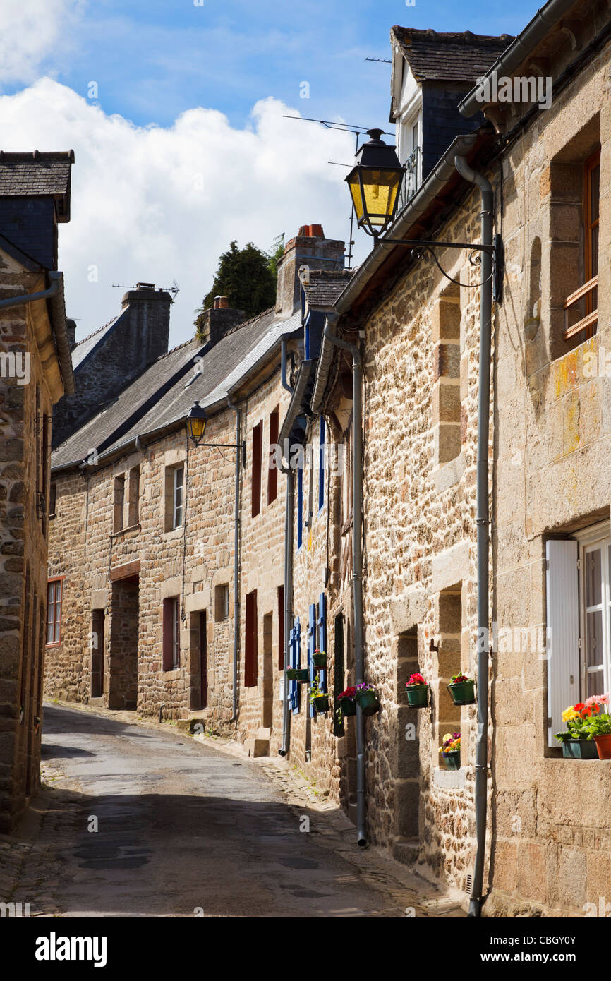 Medieval french village street hi-res stock photography and images - Alamy