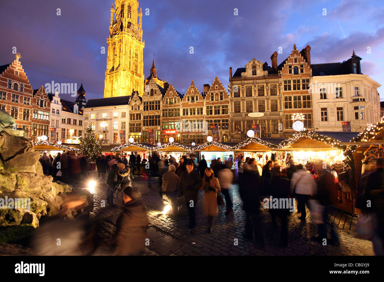 Old buildings market square hi-res stock photography and images - Alamy