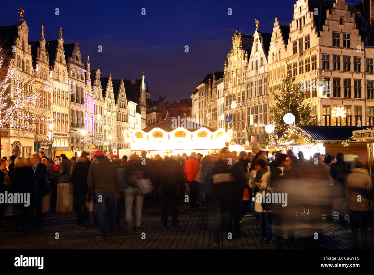 Christmas market in the old town, on the Grote Markt square of Antwerp ...