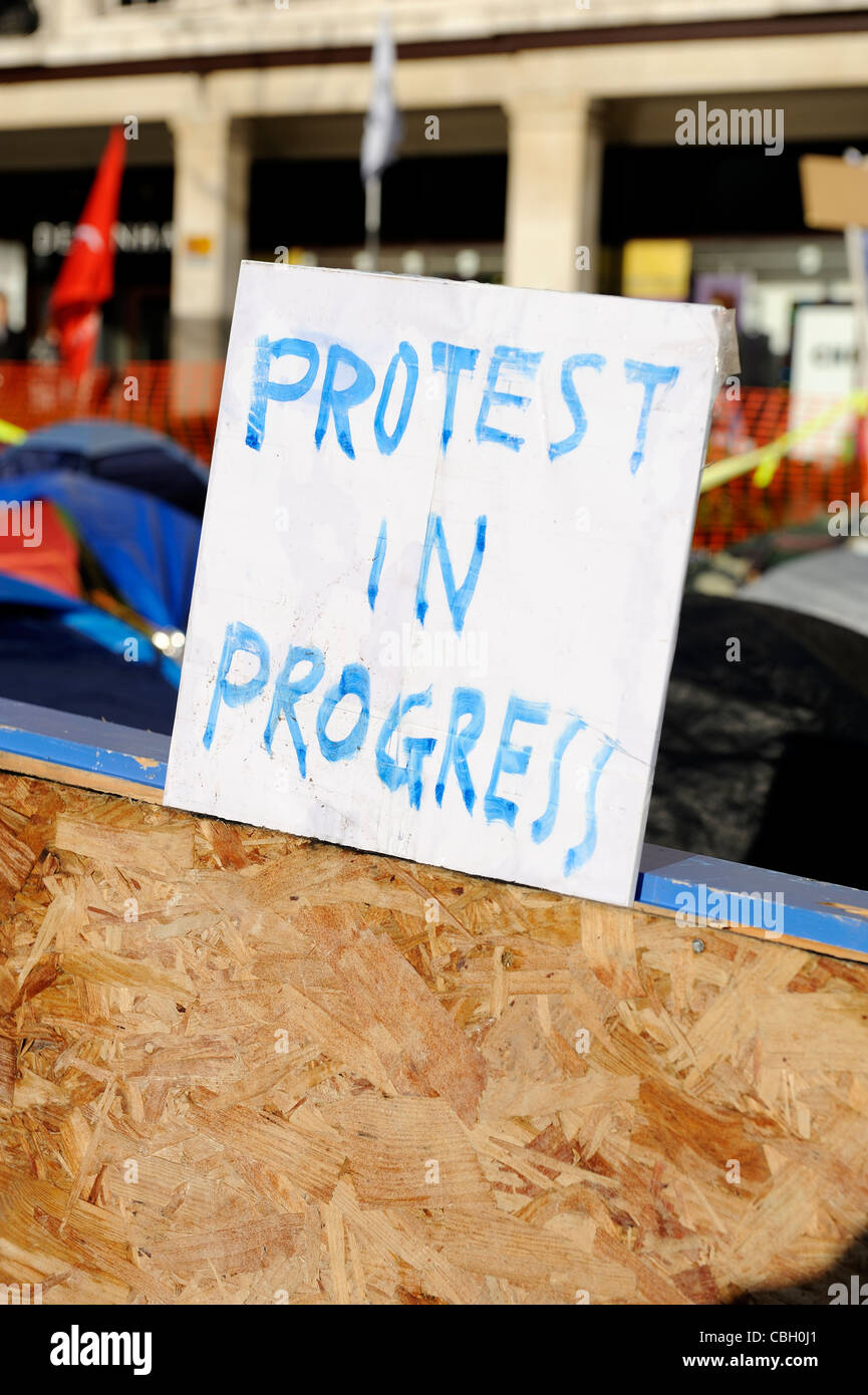 Protest sign hi-res stock photography and images - Alamy