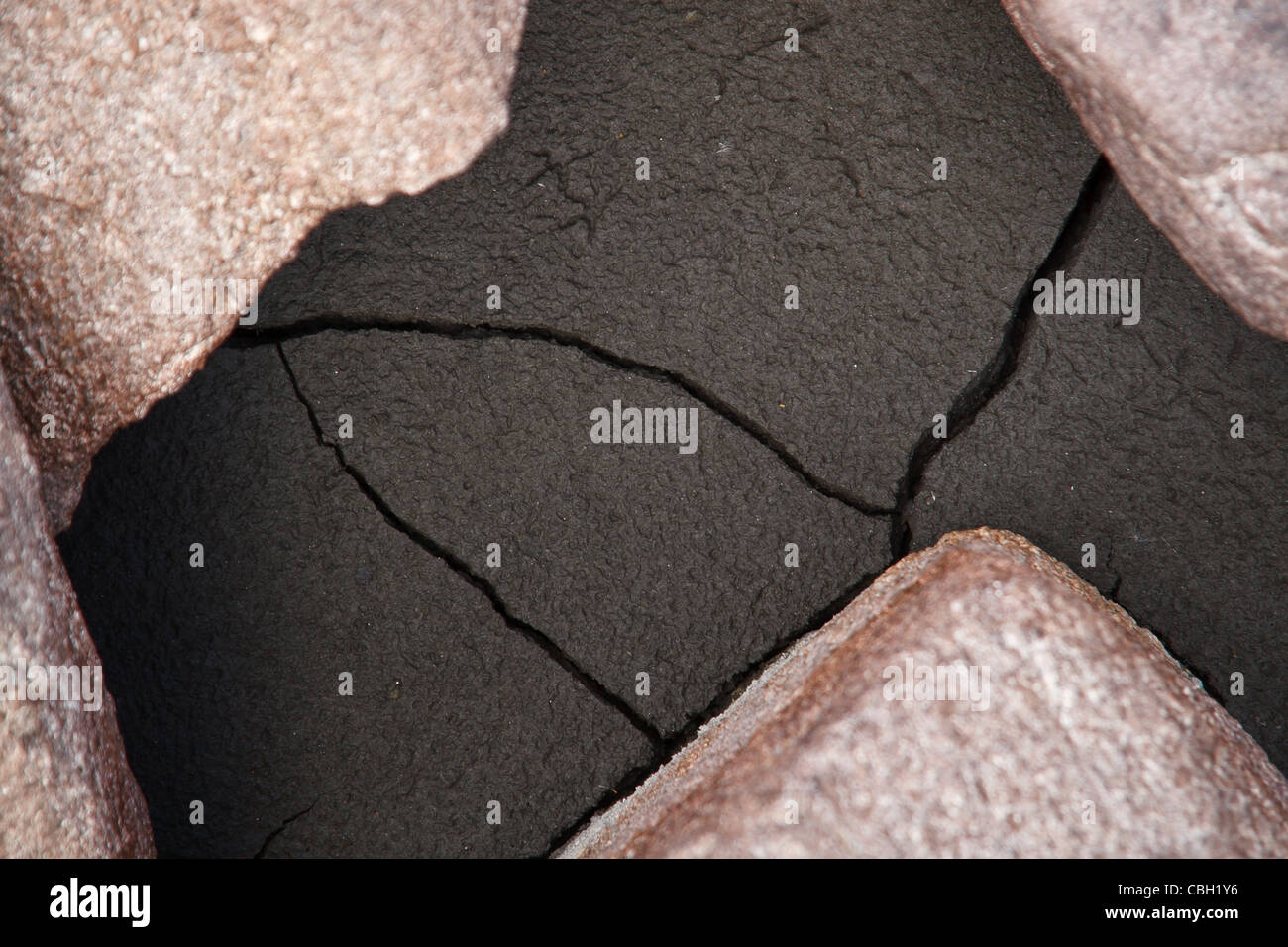 Cracked stone ground hi-res stock photography and images - Alamy