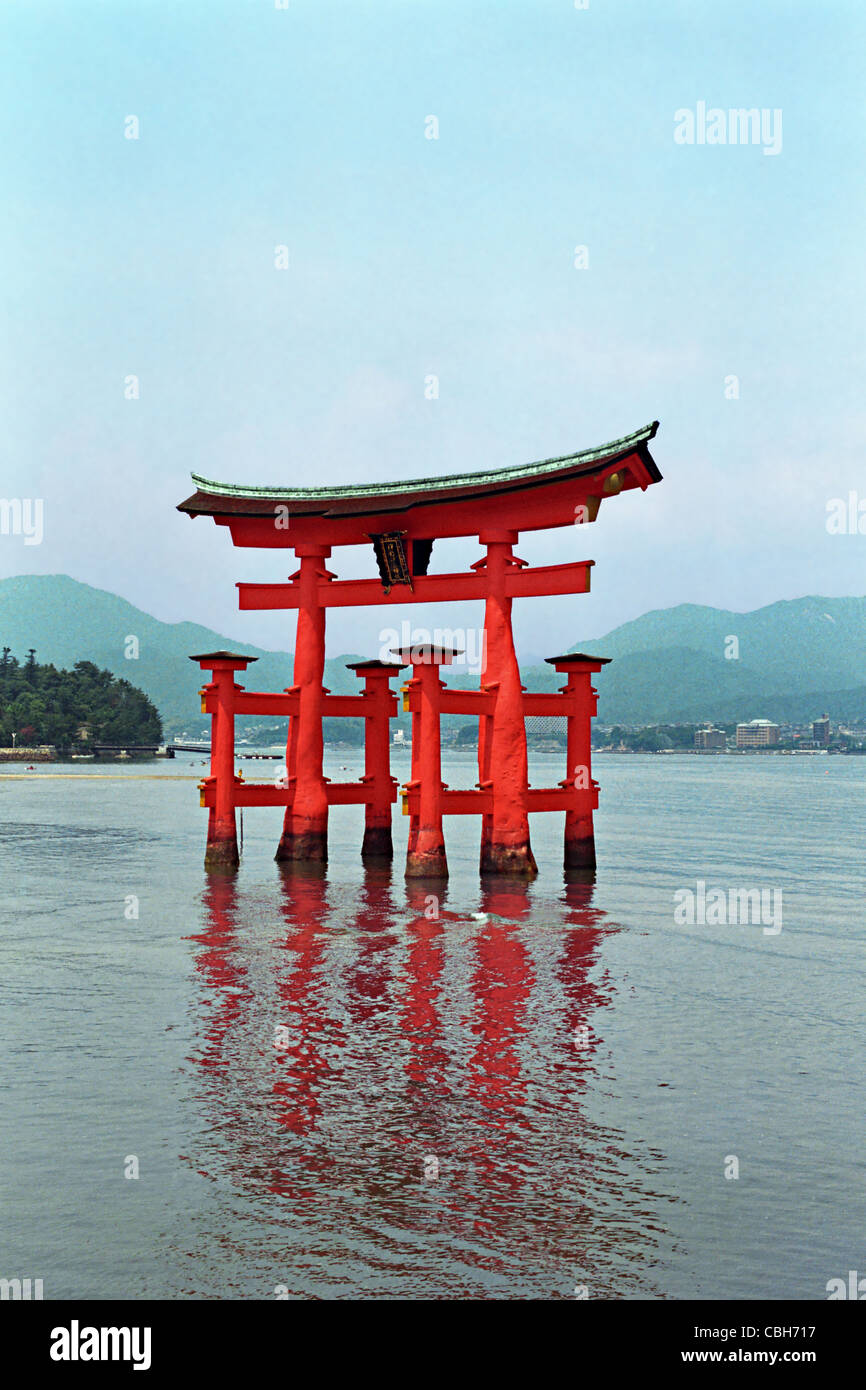 Floating Torii Shrine, Miyajima Island, Japan Stock Photo - Alamy