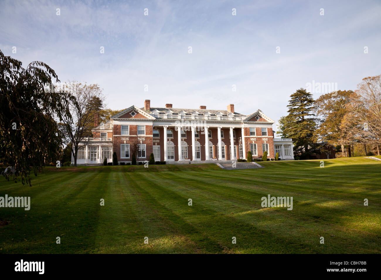 Donahue hall stonehill college campus hi-res stock photography and ...