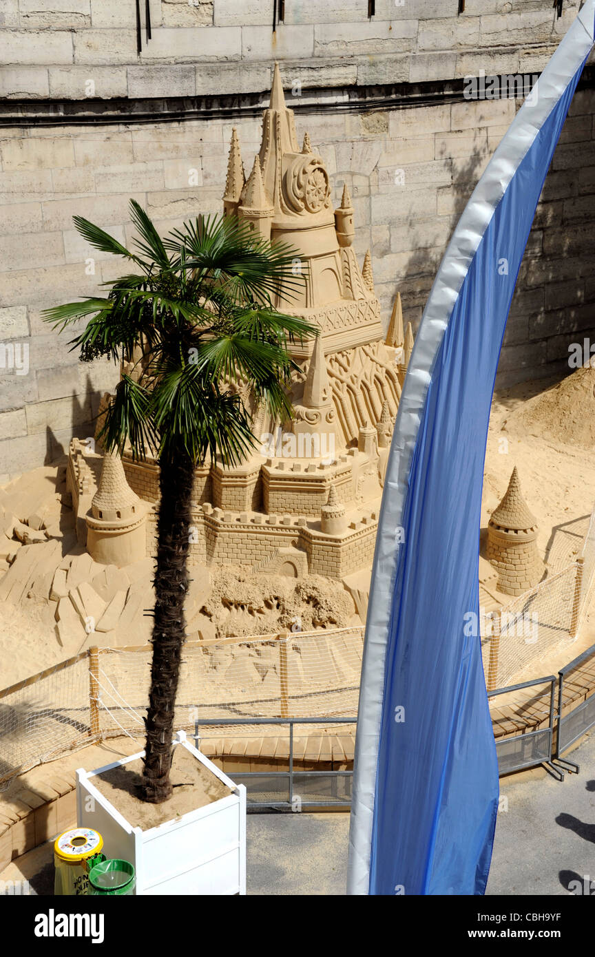 Paris Plage,France,Paris beach,Sand sculpture,Quai du Louvre,river ...