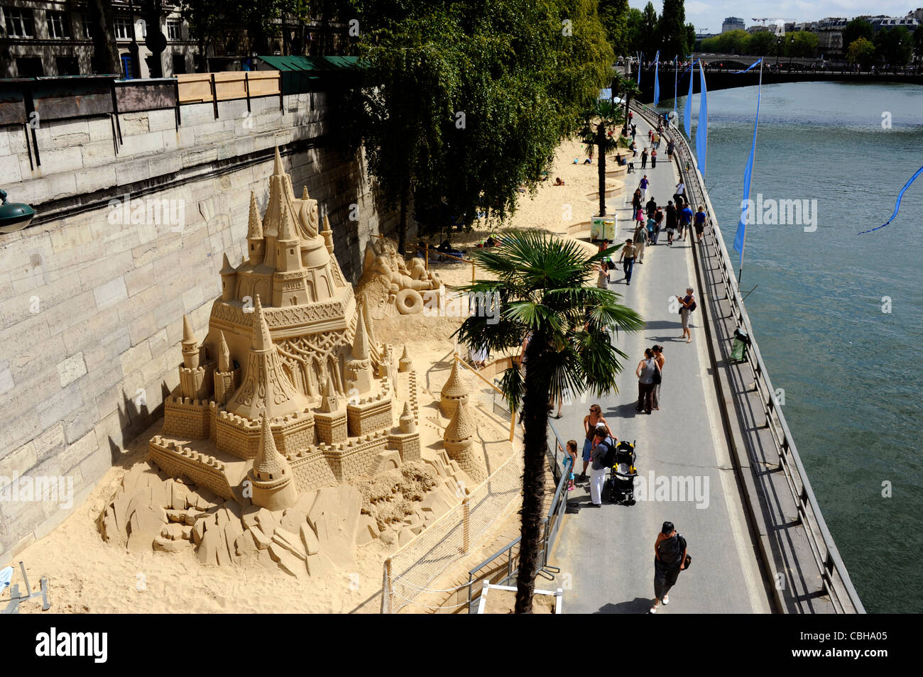 Paris Plage,France,Paris beach,Sand sculpture,Quai du Louvre,river ...