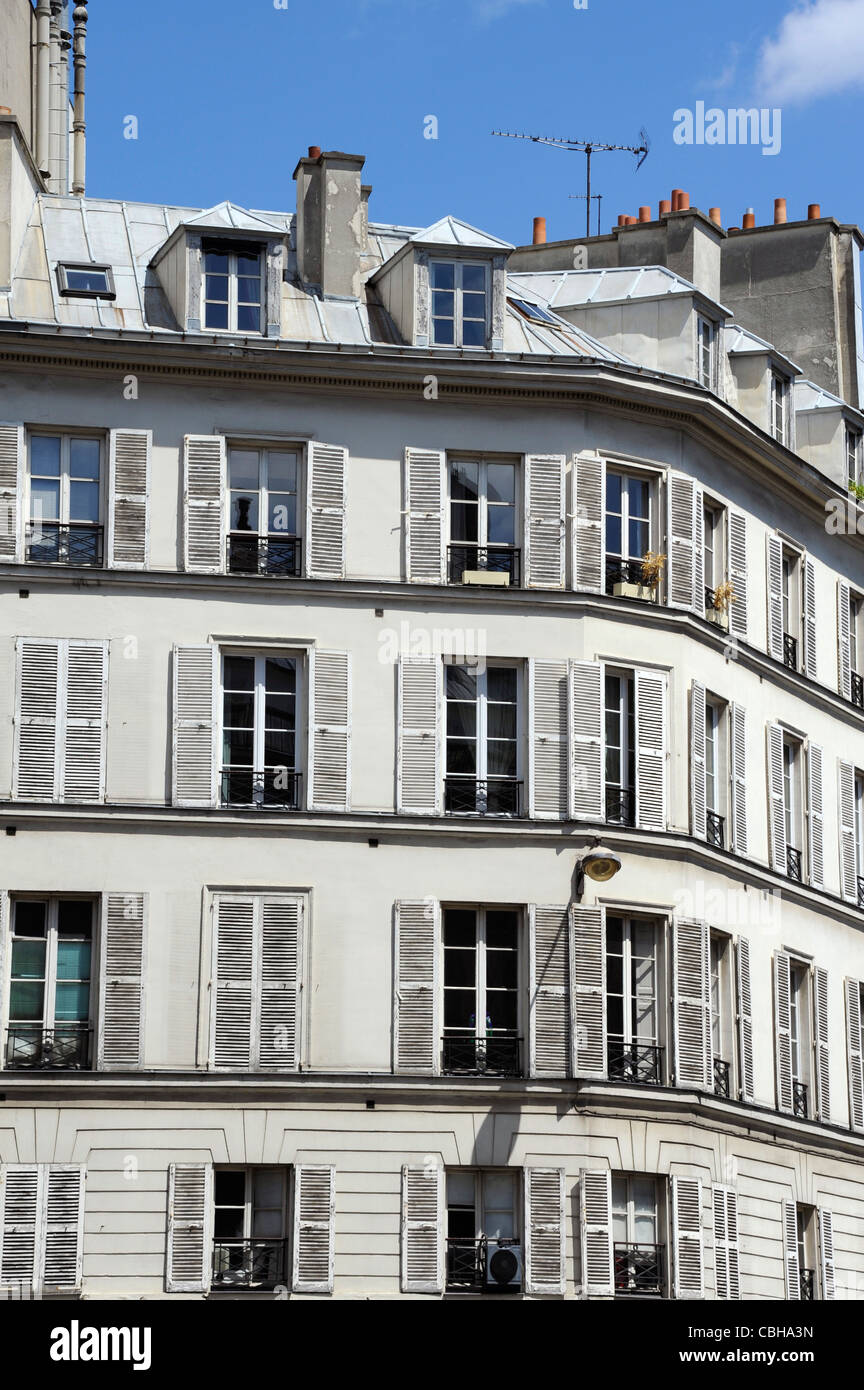 Small building in old town,Paris, France Stock Photo - Alamy