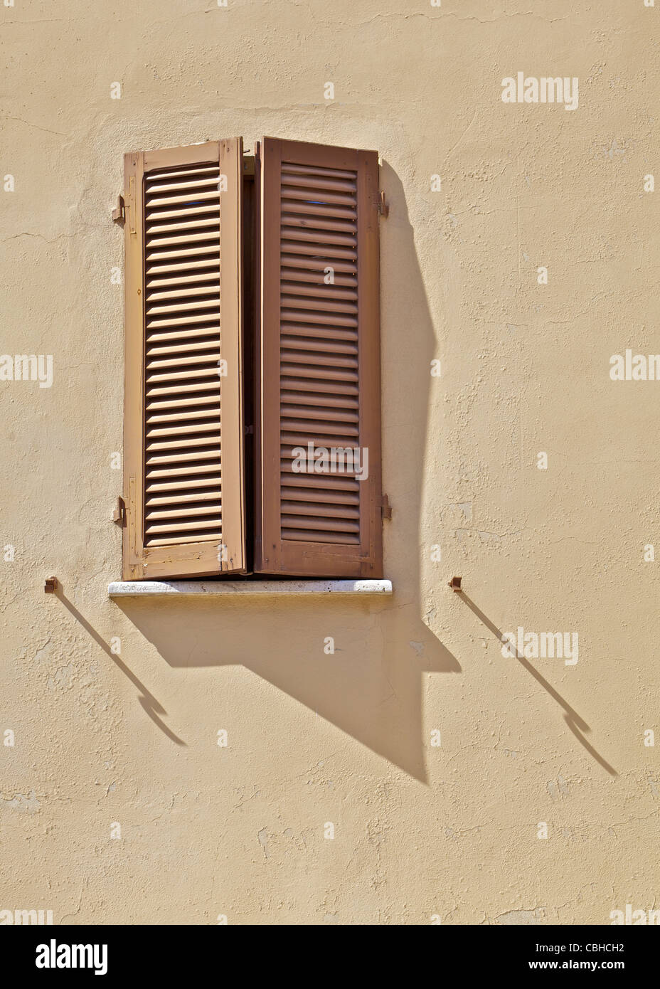 Simple shutters hi-res stock photography and images - Alamy