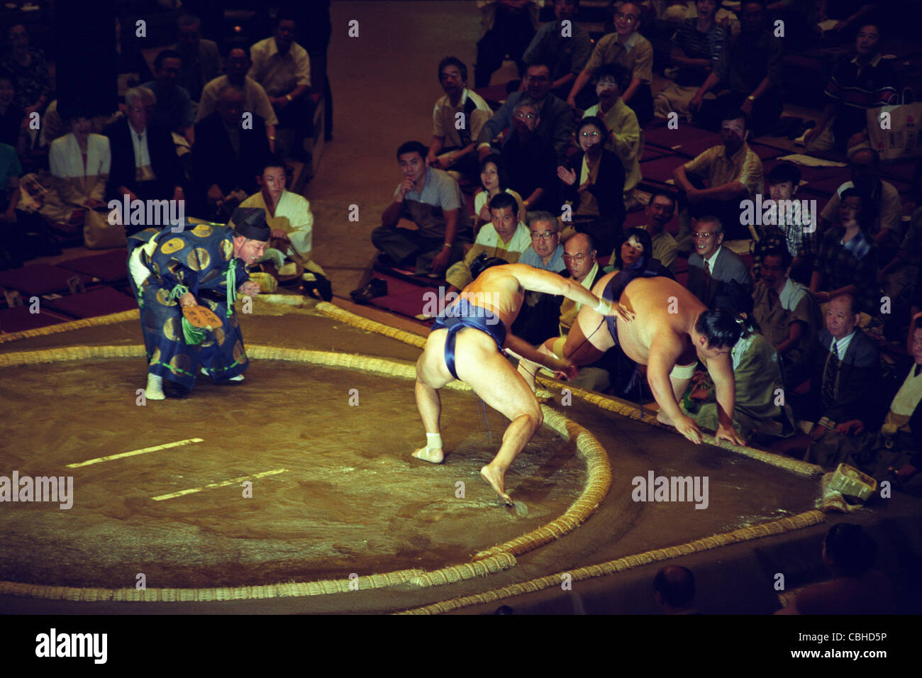 Sumo wrestling match tokyo hi-res stock photography and images - Alamy