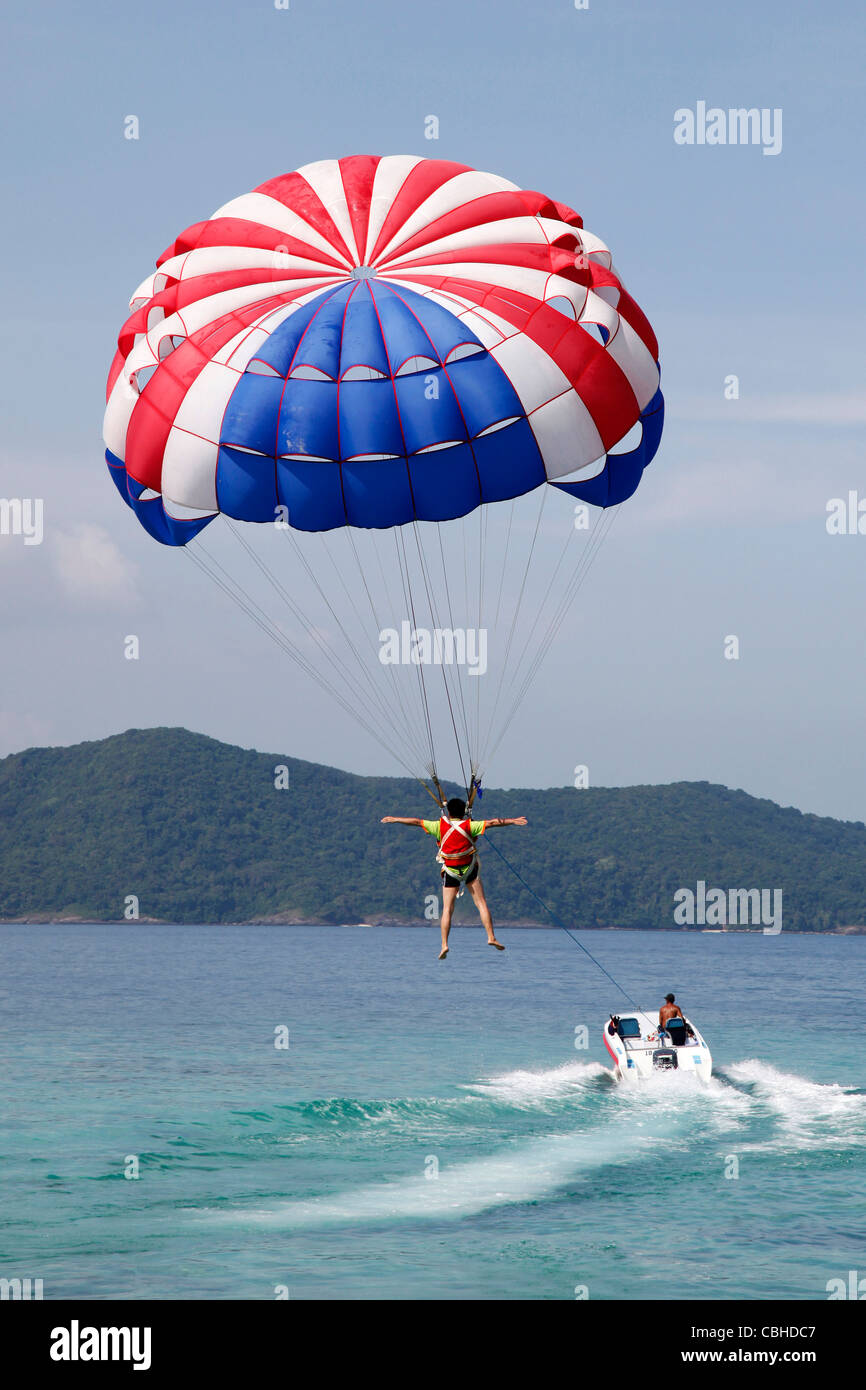 Speedboat activity hi-res stock photography and images - Alamy