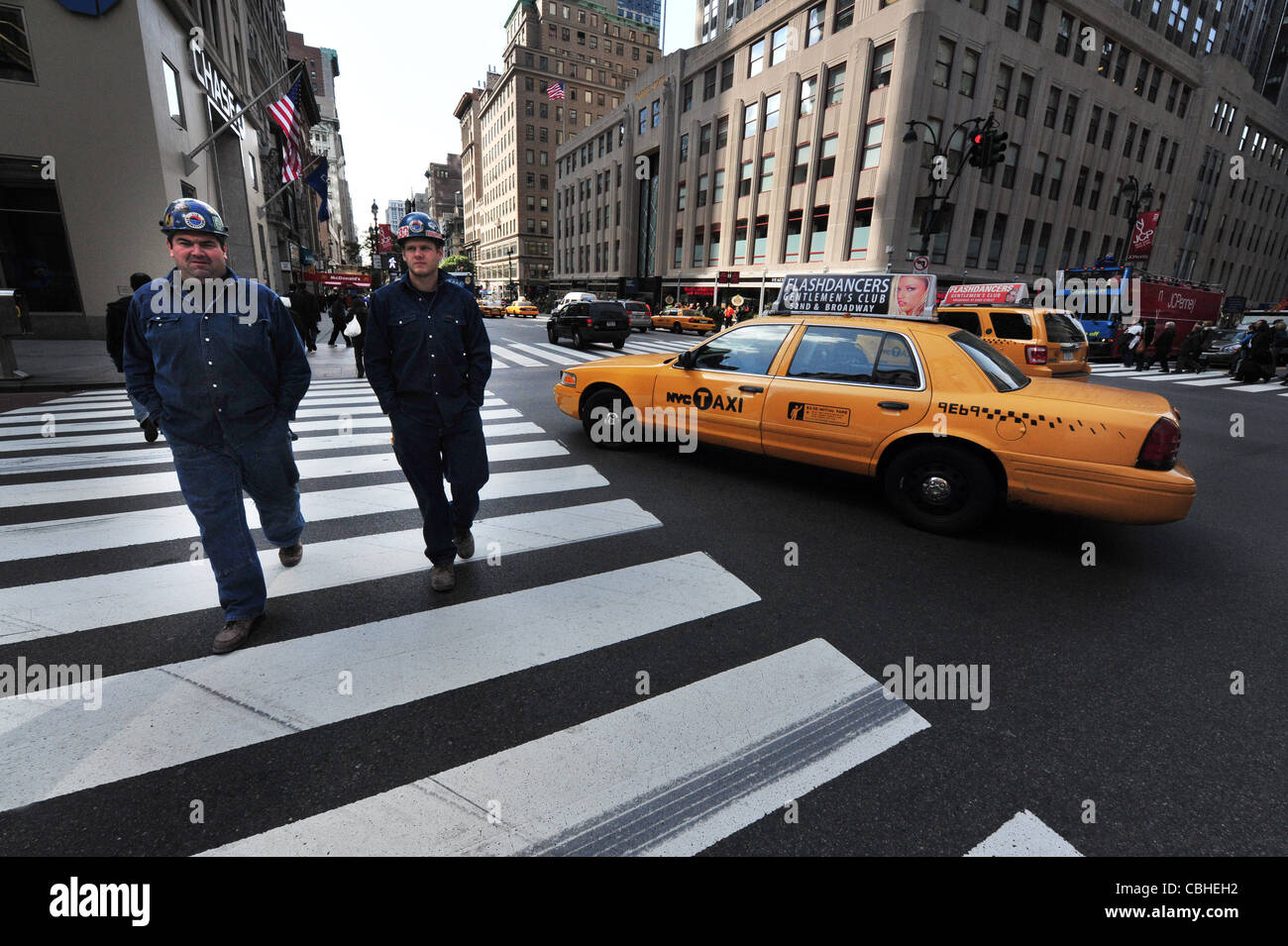 Ny New York Taxi Cab Driver Busy Street Night Time Stock Photos & Ny ...