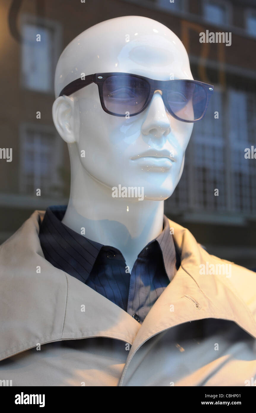 Mannequin in shop window Stock Photo - Alamy