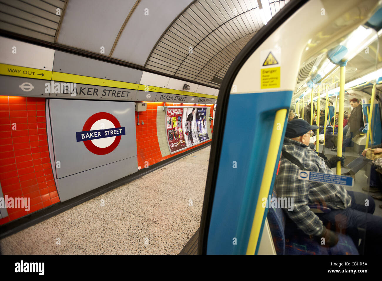 London Underground Platform Doors High Resolution Stock Photography and ...