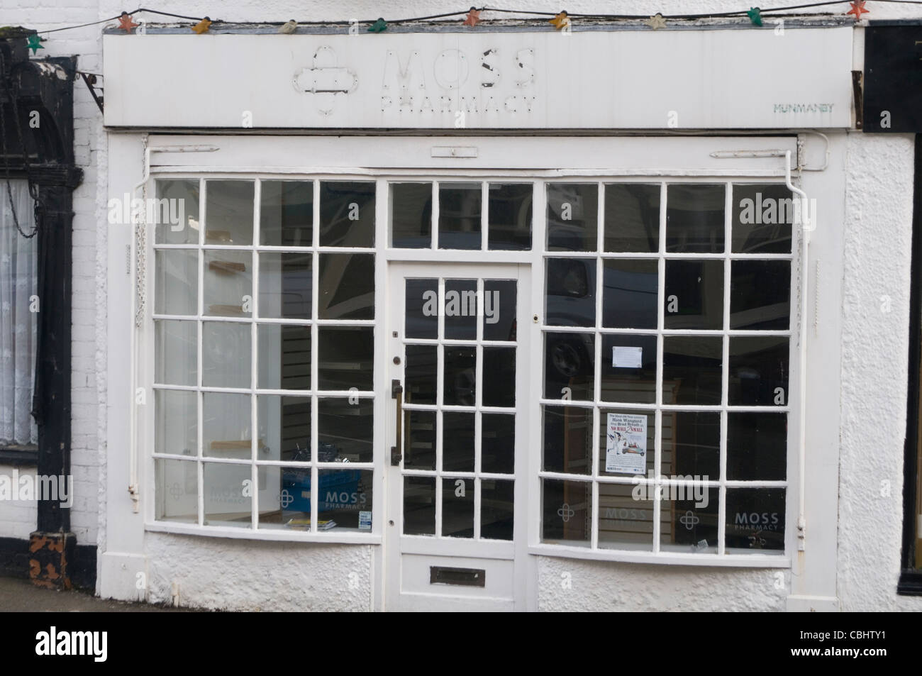 Uk shops closing down hi-res stock photography and images - Alamy