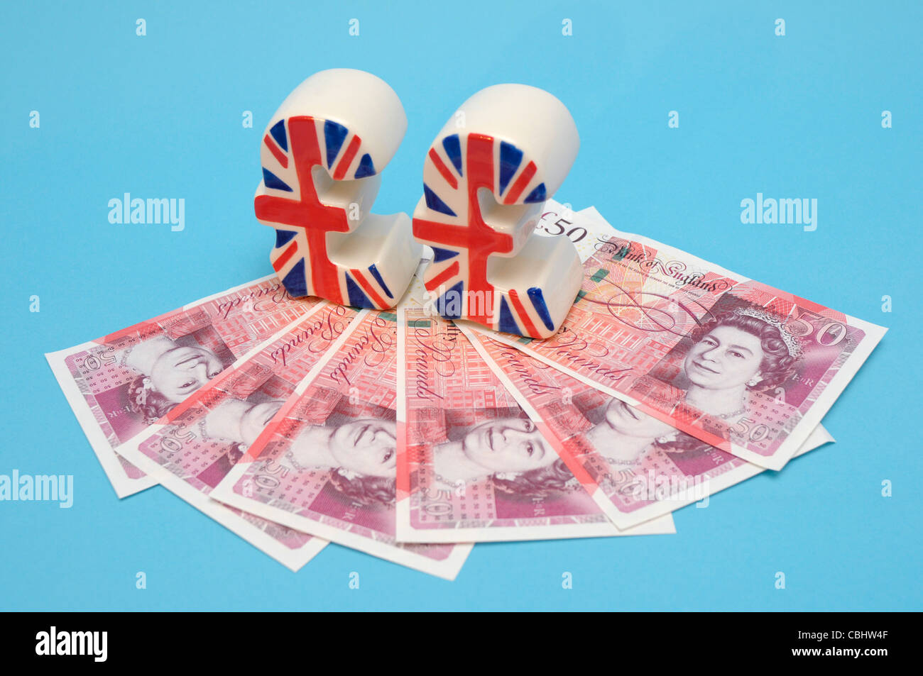 Fifty pound notes fan hi-res stock photography and images - Alamy