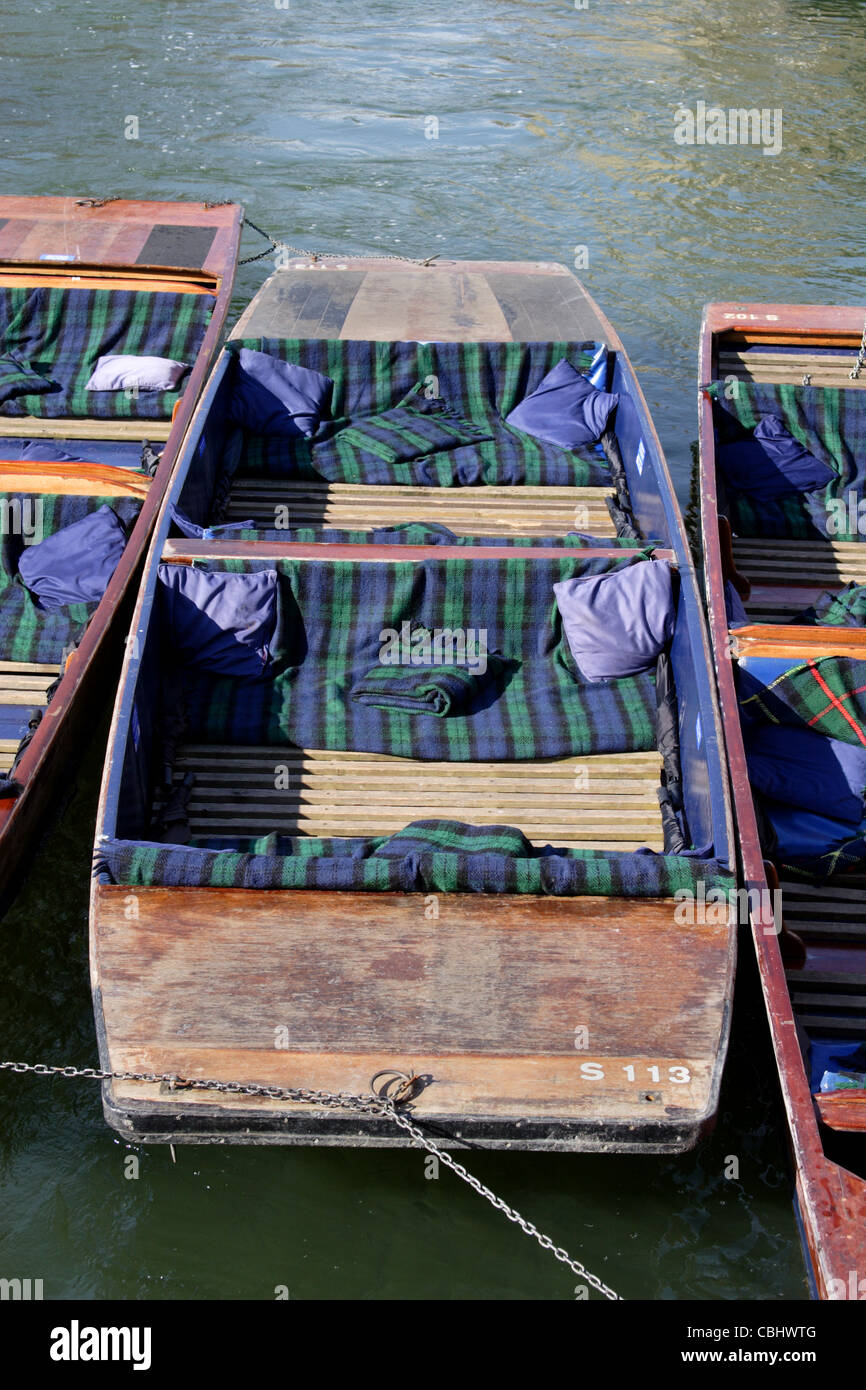 Traditional Punts for hire along the River Cam, Cambridge, England, UK ...