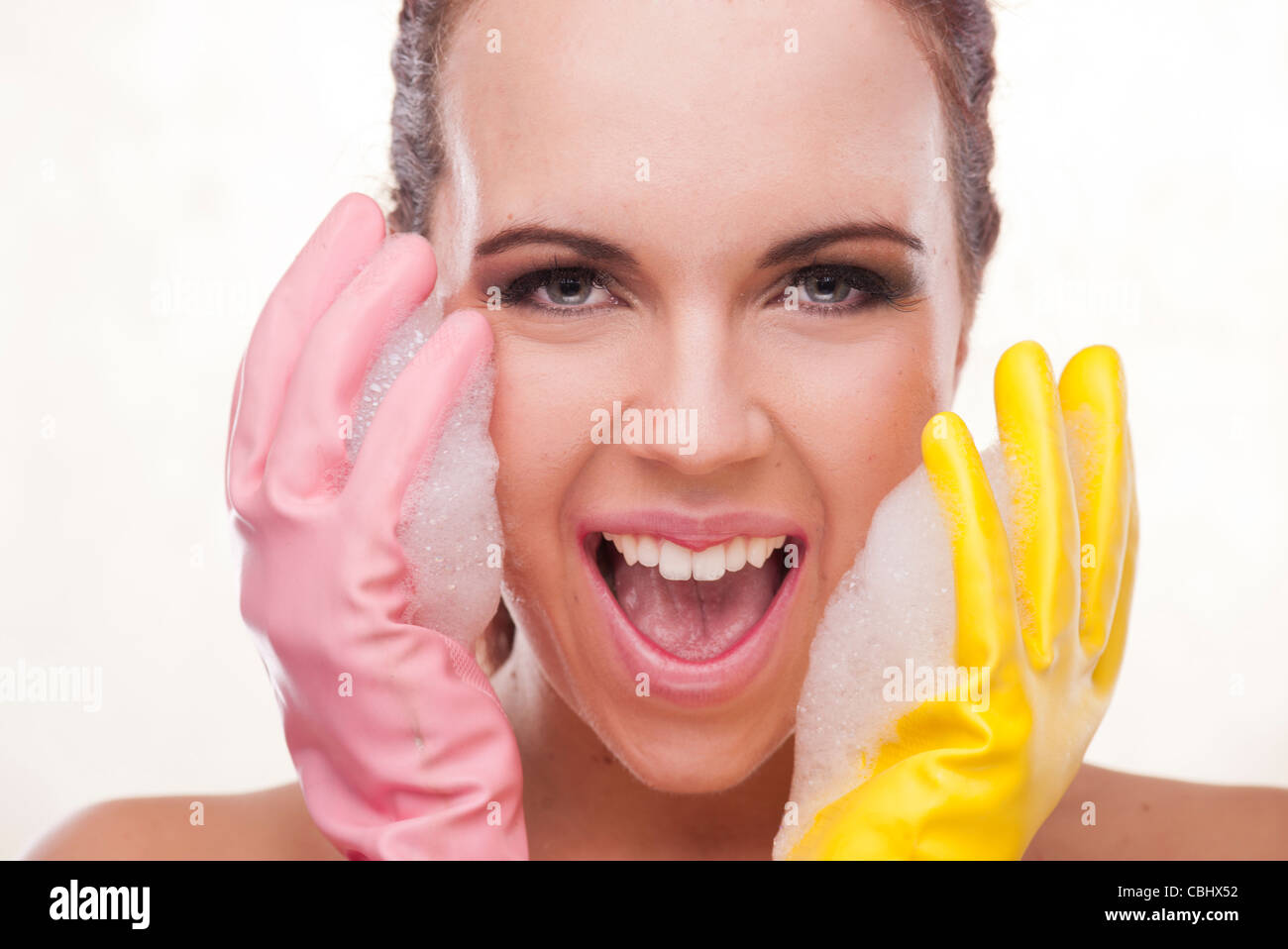 woman cleansing her skin Stock Photo - Alamy