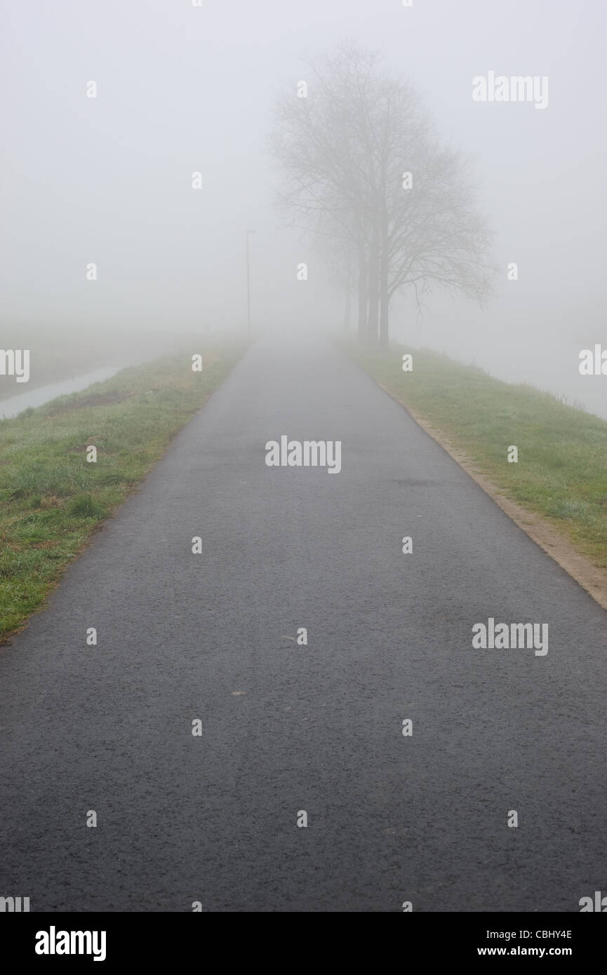 Fog street mist hi-res stock photography and images - Alamy