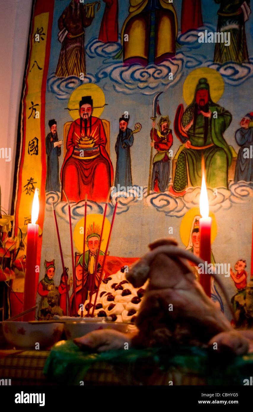 Chinese Altar High Resolution Stock Photography and Images - Alamy