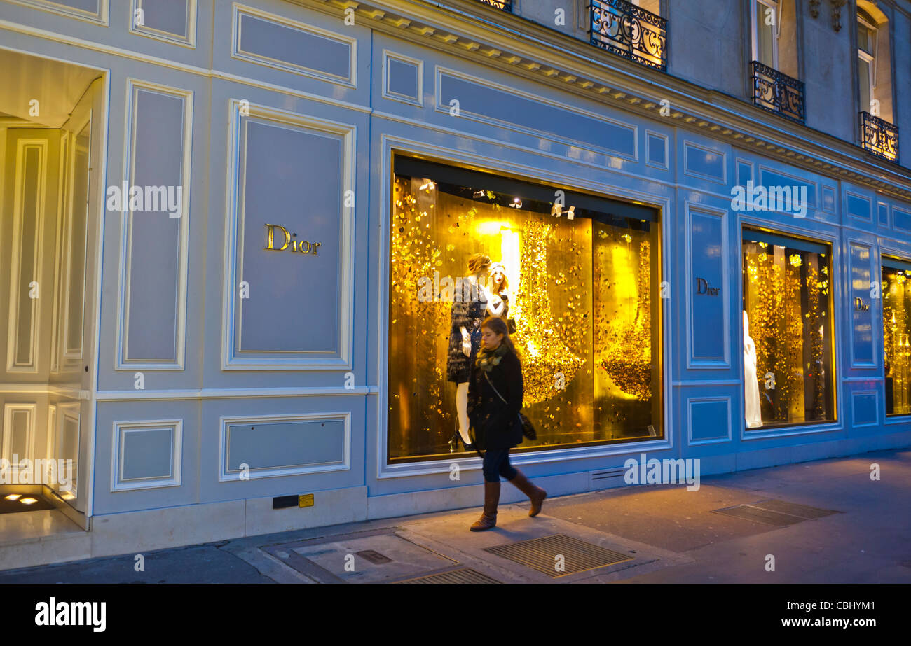 Dior Street Style High Resolution Stock Photography and Images - Alamy