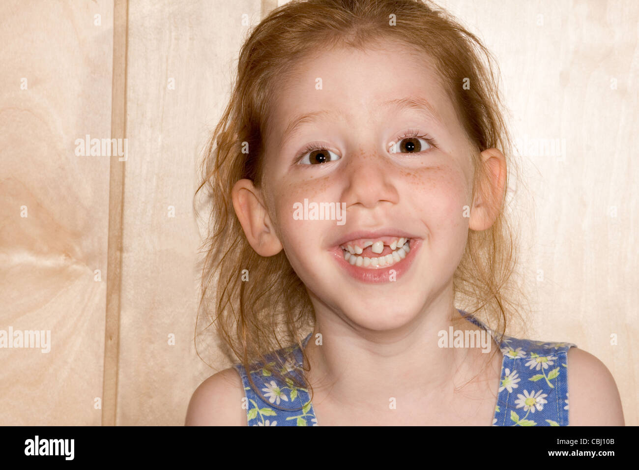 Snaggle tooth smile hi-res stock photography and images - Alamy