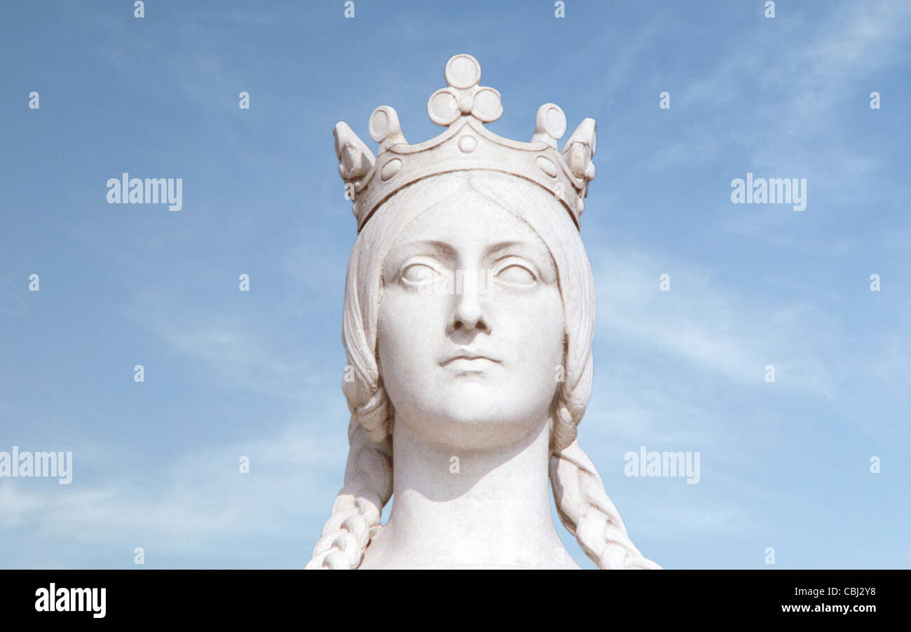 Mathilde de Flandre statue, Luxembourg Gardens, Paris - Mathilda of ...
