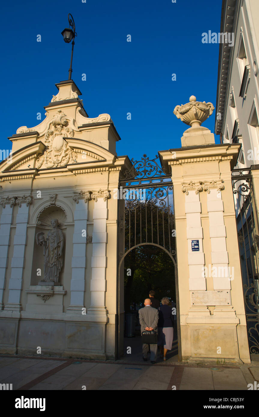 Universytet warszawski hi-res stock photography and images - Alamy