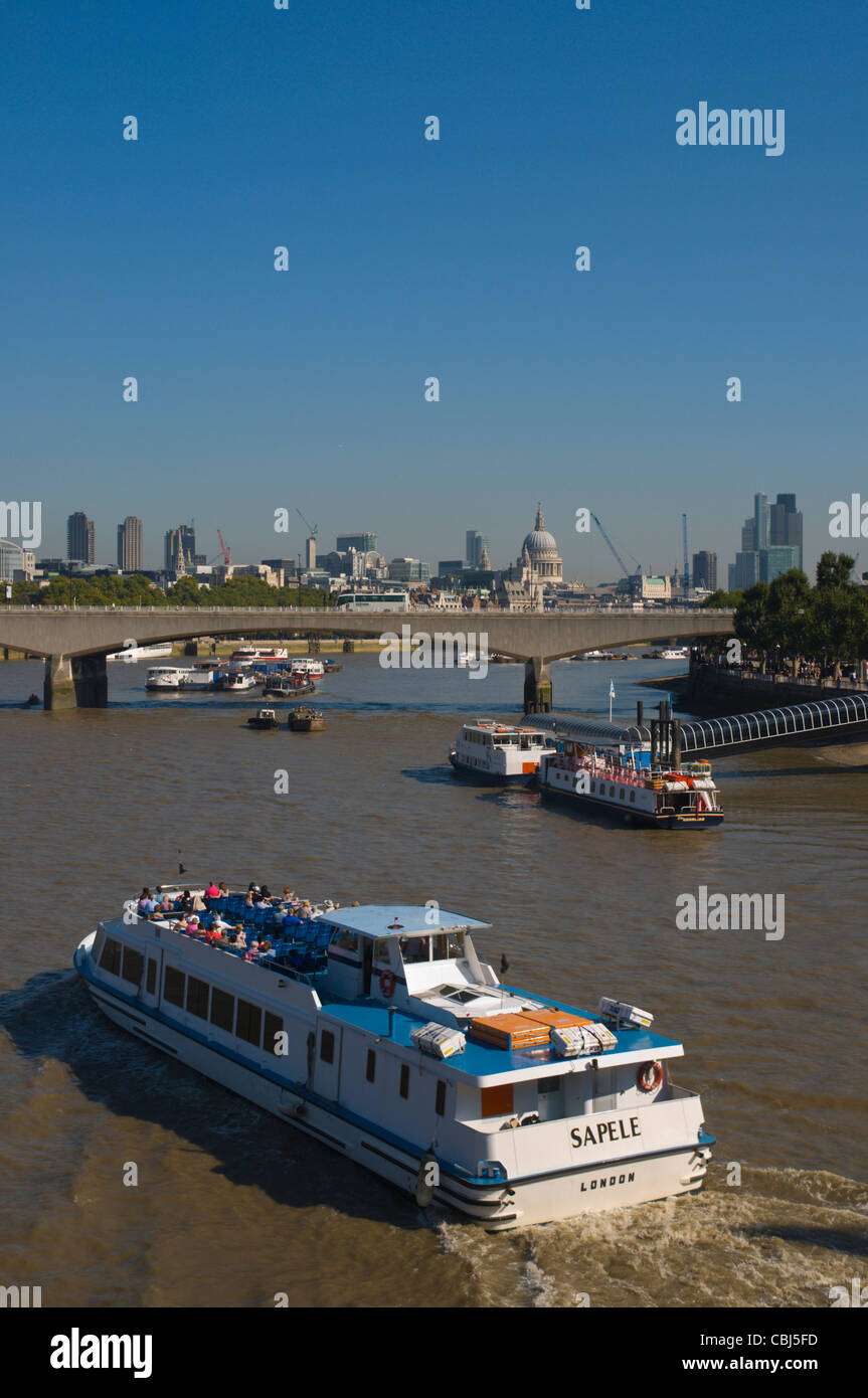 Thames boat cruise hi-res stock photography and images - Alamy