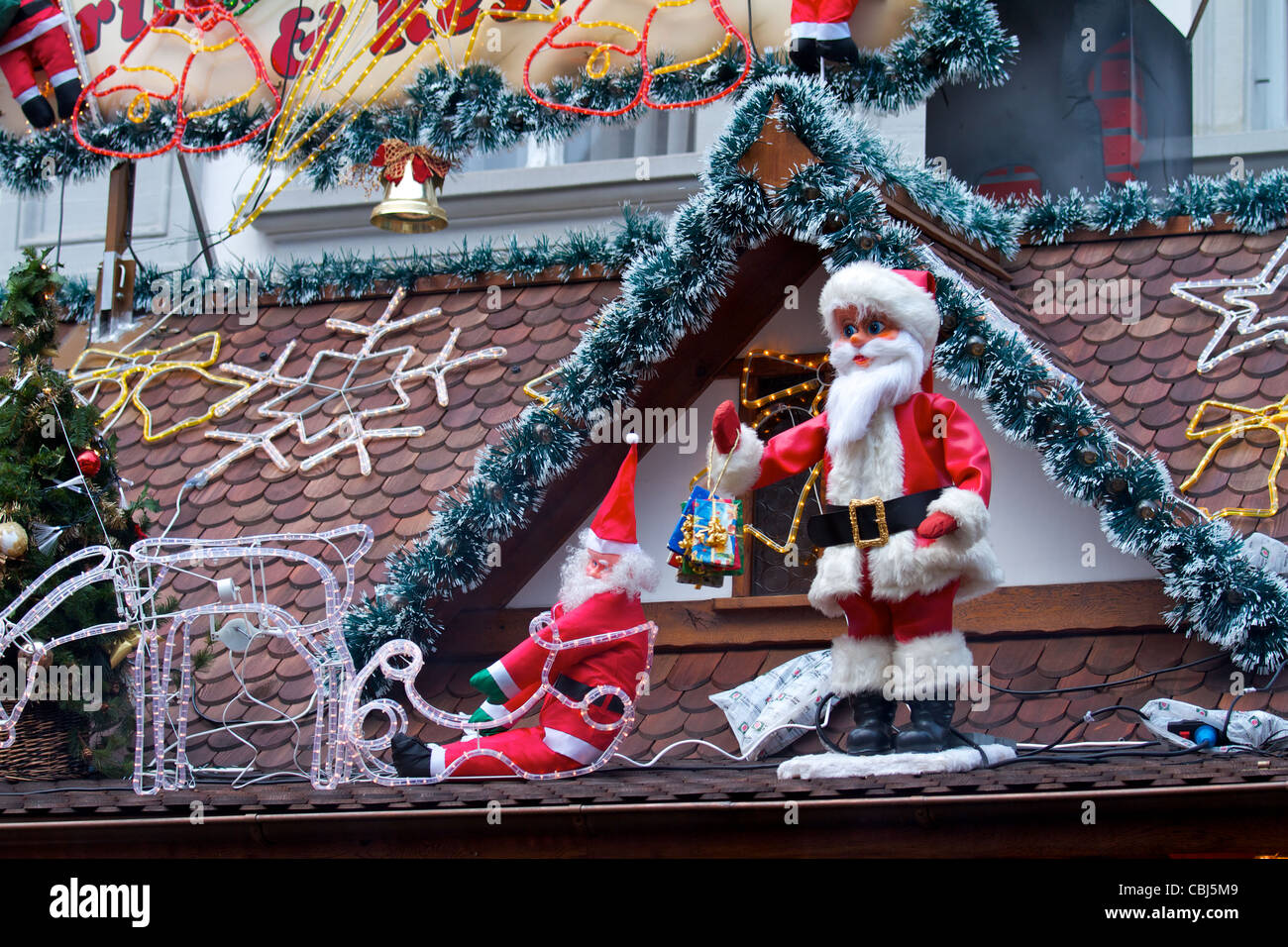 Santa klaus hi-res stock photography and images - Alamy