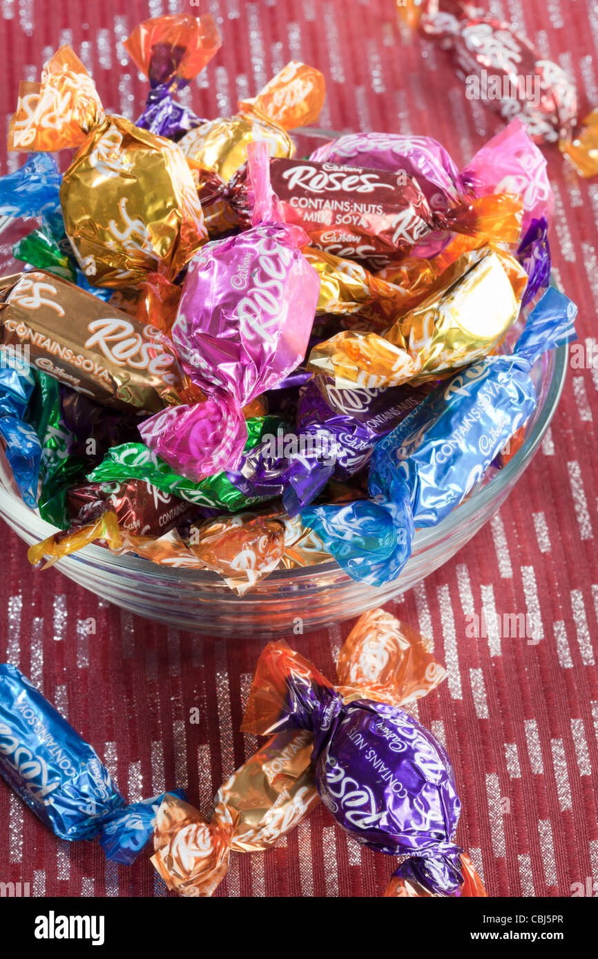 Roses chocolates hi-res stock photography and images - Alamy