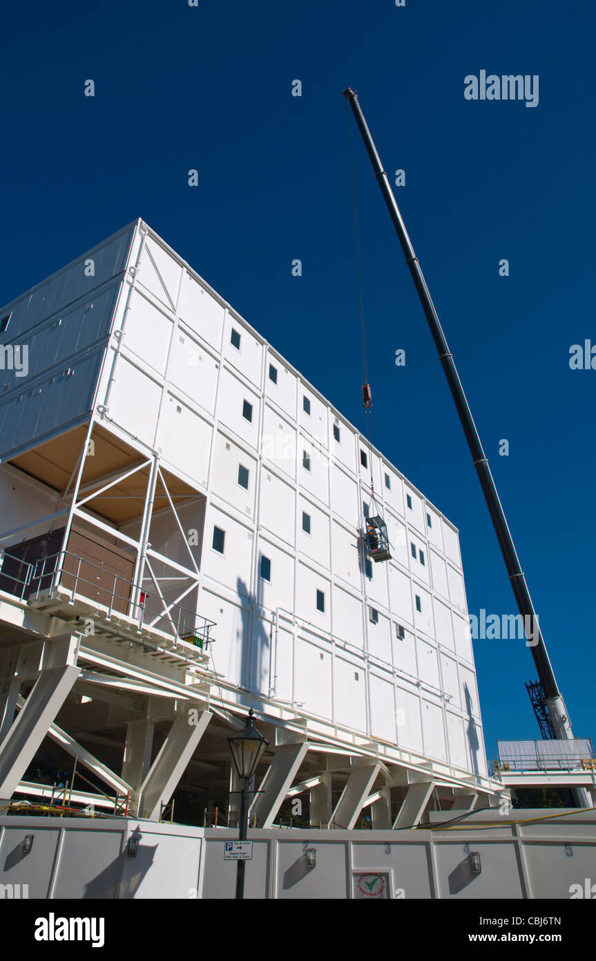 Five storey building hi-res stock photography and images - Alamy