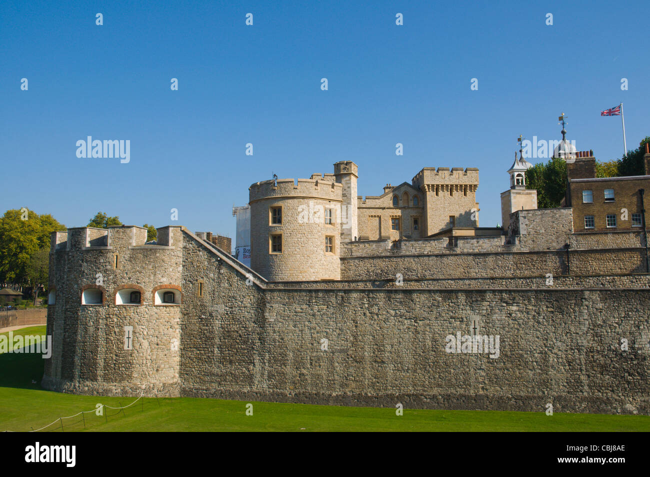 Outer walls of Legge's Mount of Tower of London fortress complex ...