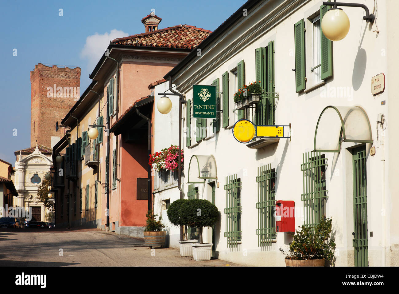 Neive italy barbaresco hi-res stock photography and images - Alamy