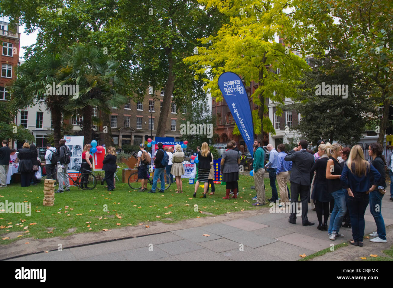Queue of people uk (or queuing) hi-res stock photography and images - Alamy