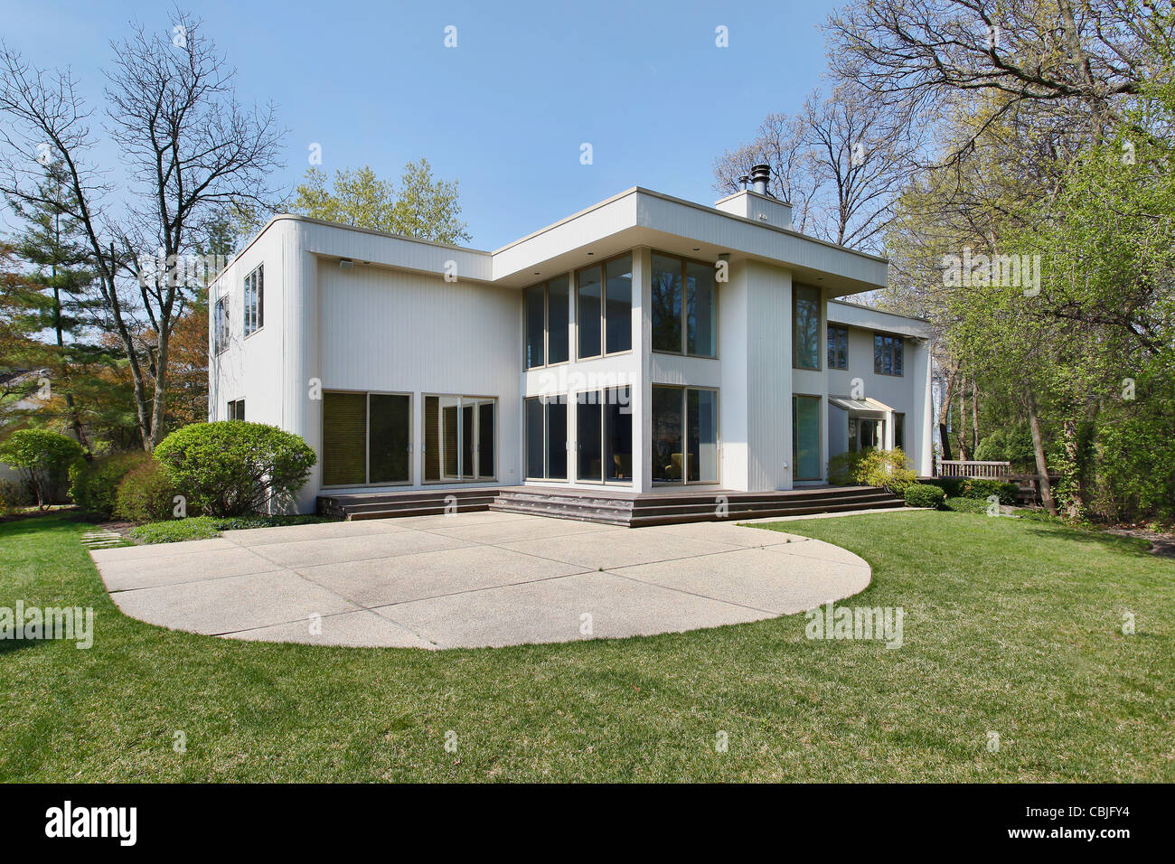 Home exterior rear view hi-res stock photography and images - Alamy