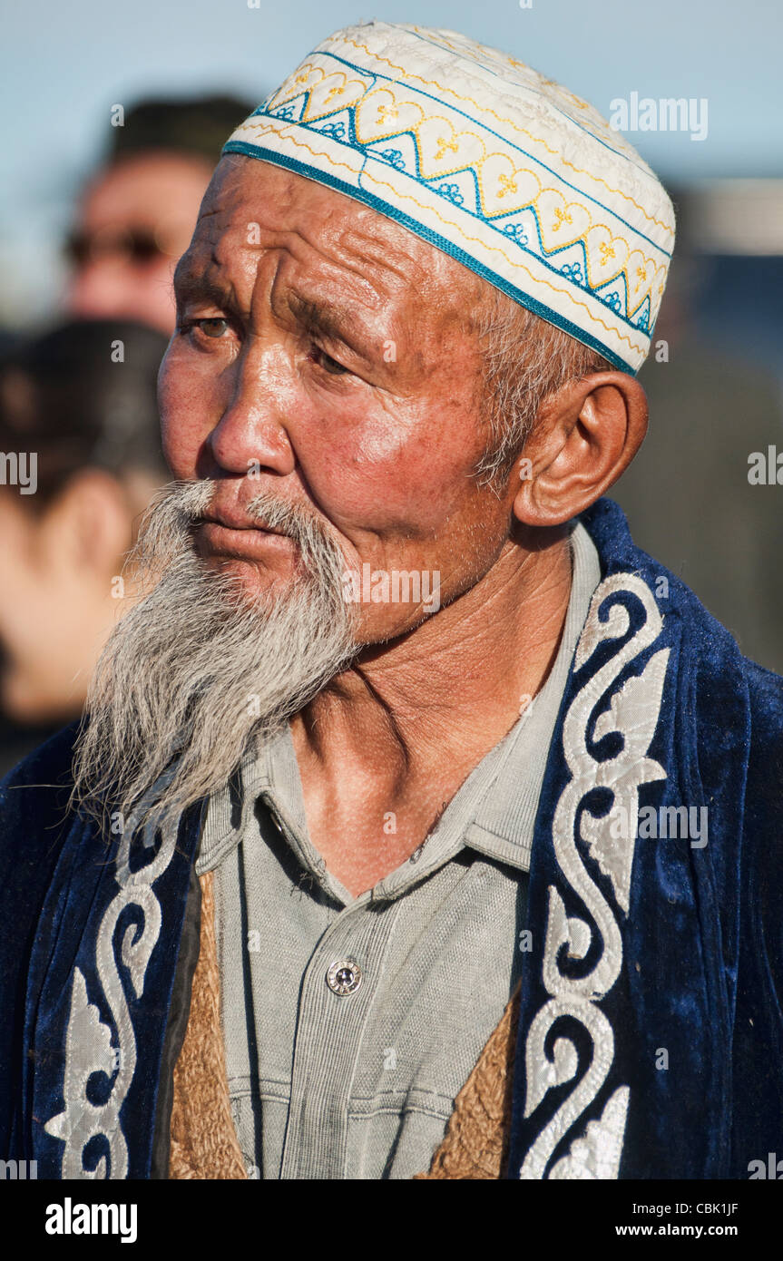 Portrait old man mongolia hi-res stock photography and images - Alamy