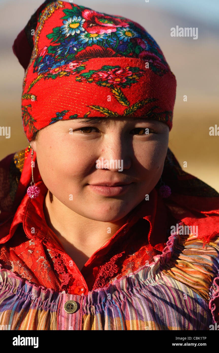Mongolia portrait mongolian woman hi-res stock photography and images ...