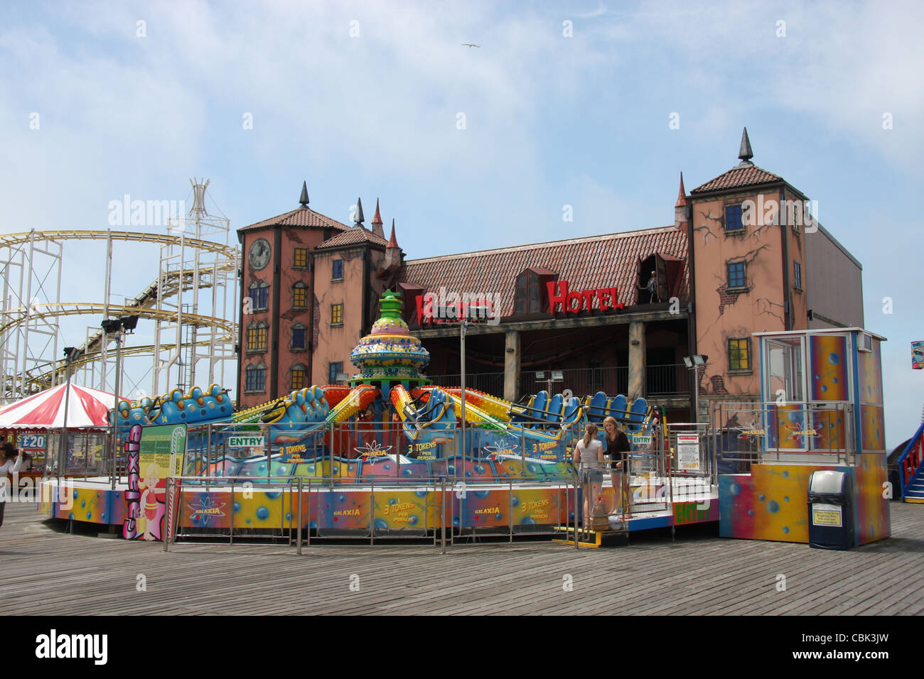 Horror hotel hi-res stock photography and images - Alamy