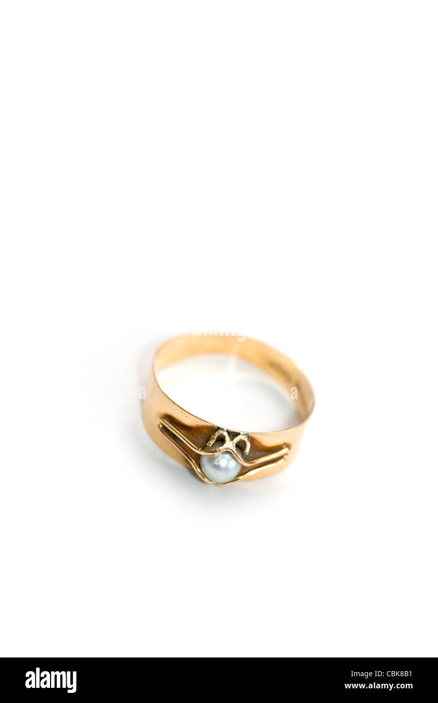 isolated gold ring Stock Photo - Alamy